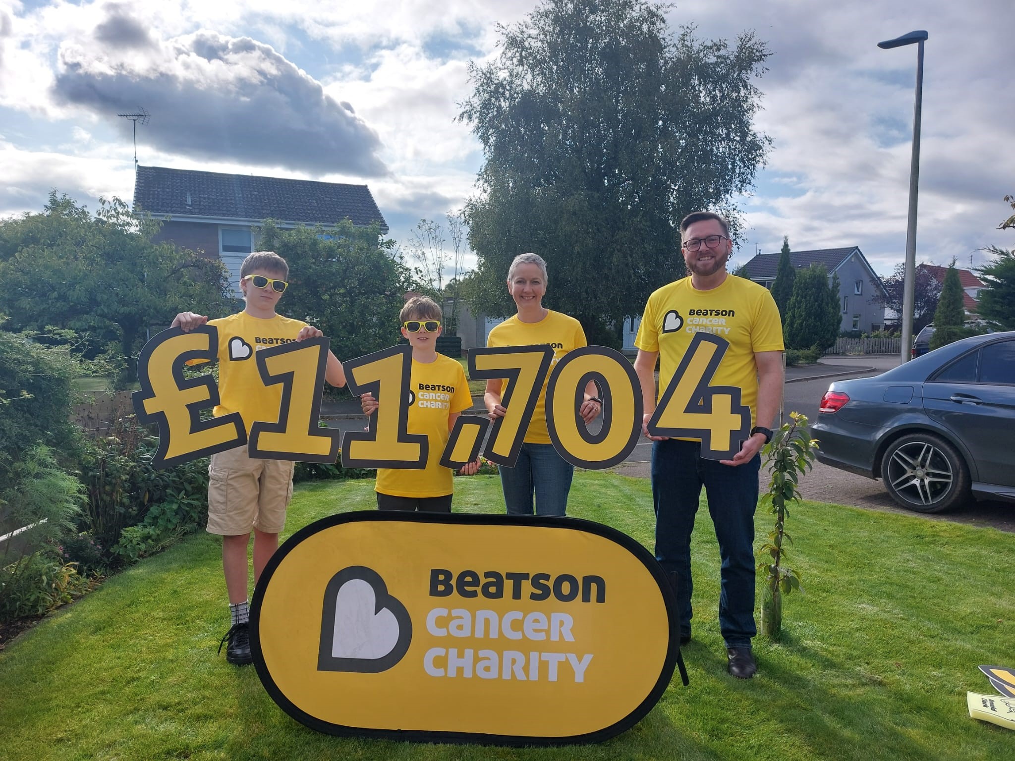 Stirlingshire father praises cancer charity following wife's diagnosis ...